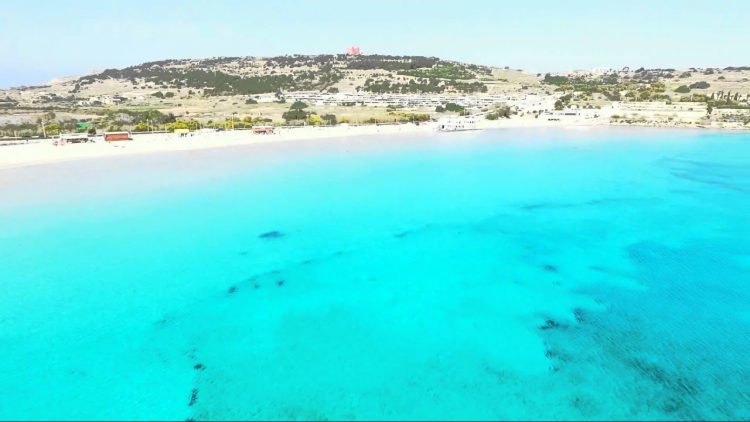 Spiagge sabbiose a Malta: quali sono le più belle e come raggiungerle ...