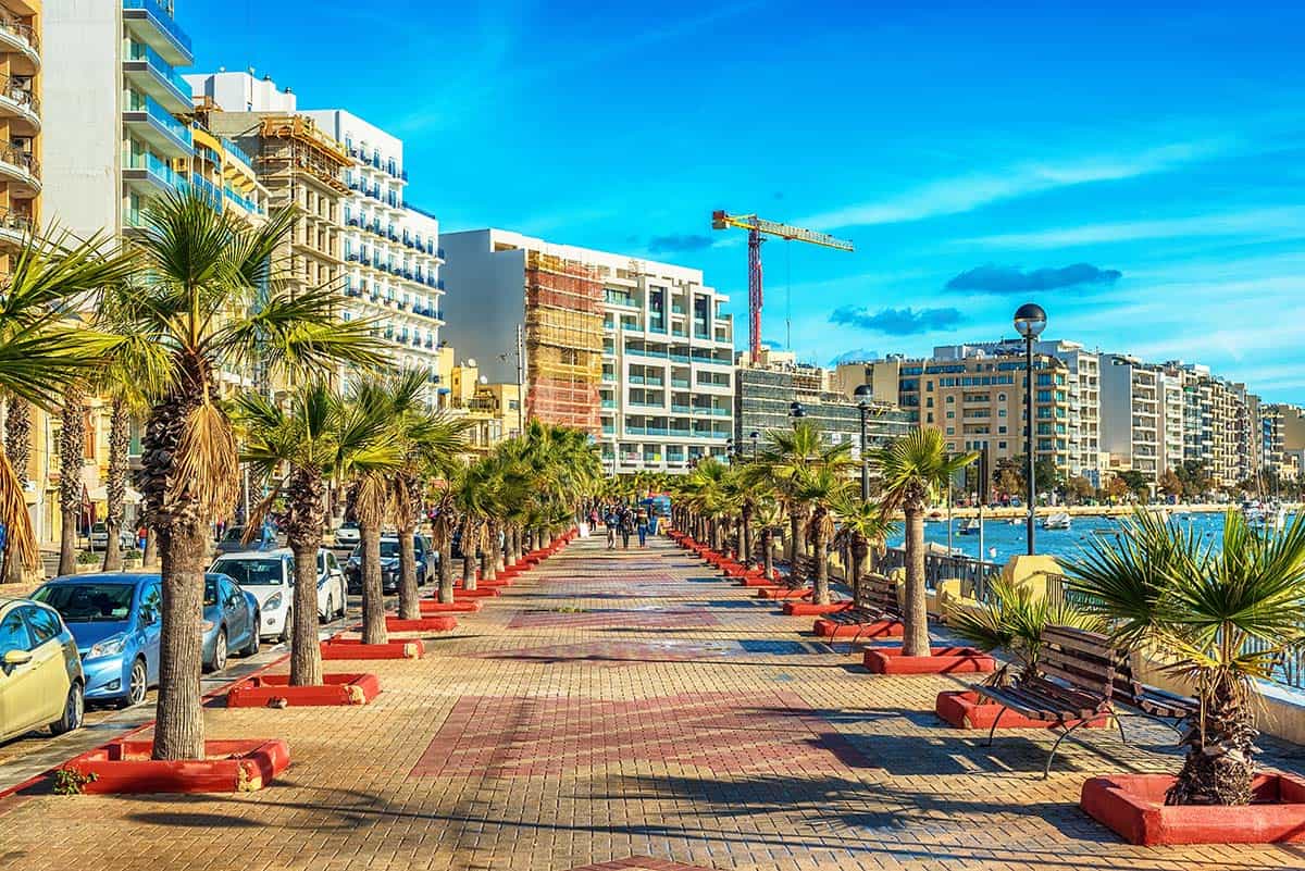 Un hotel di 16 piani nell'area verde di Sliema, Sovrintendenza e ...