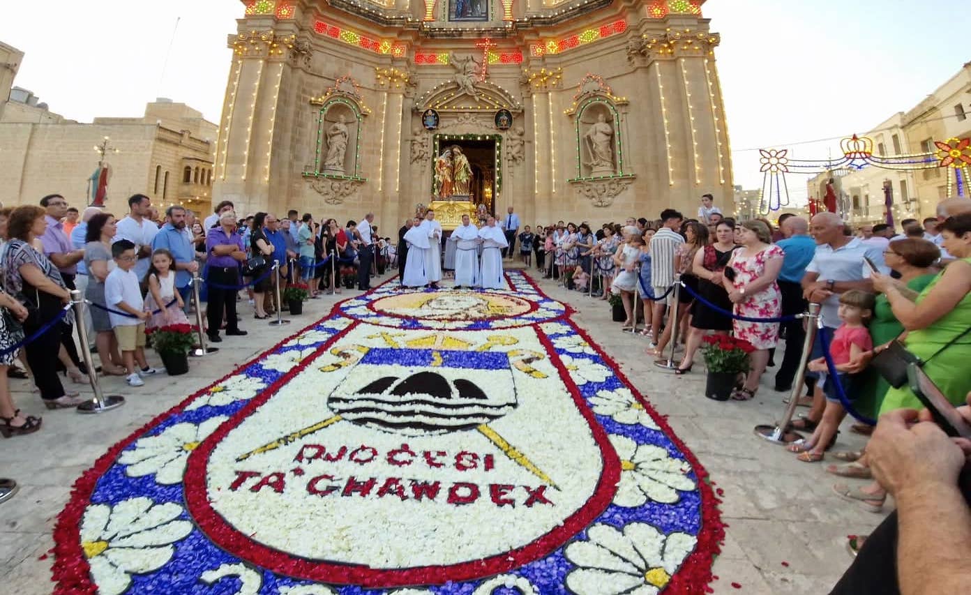 Grande successo per l’Infiorata di Gharb. L’evento nato dal gemellaggio ...