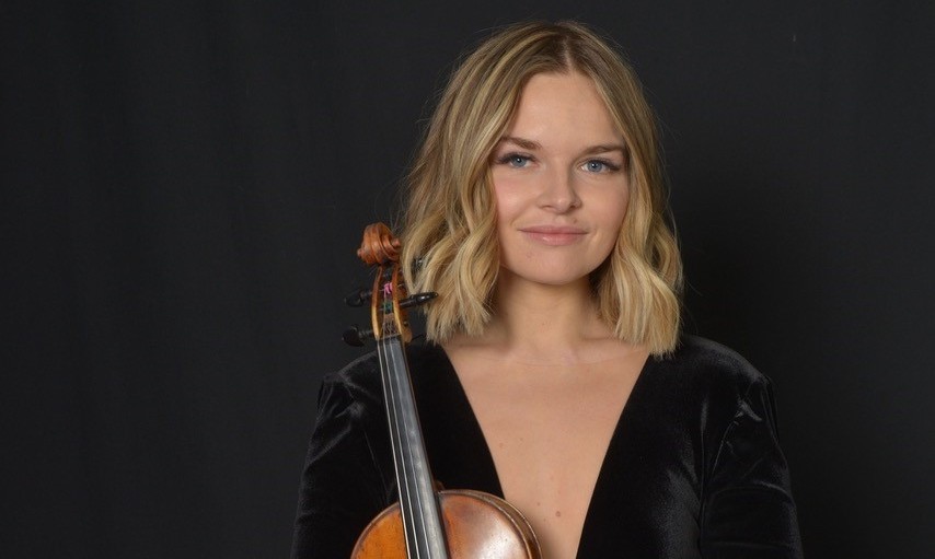 Laura Marzadori, primo violino della Scala, in concerto al Teatru ...